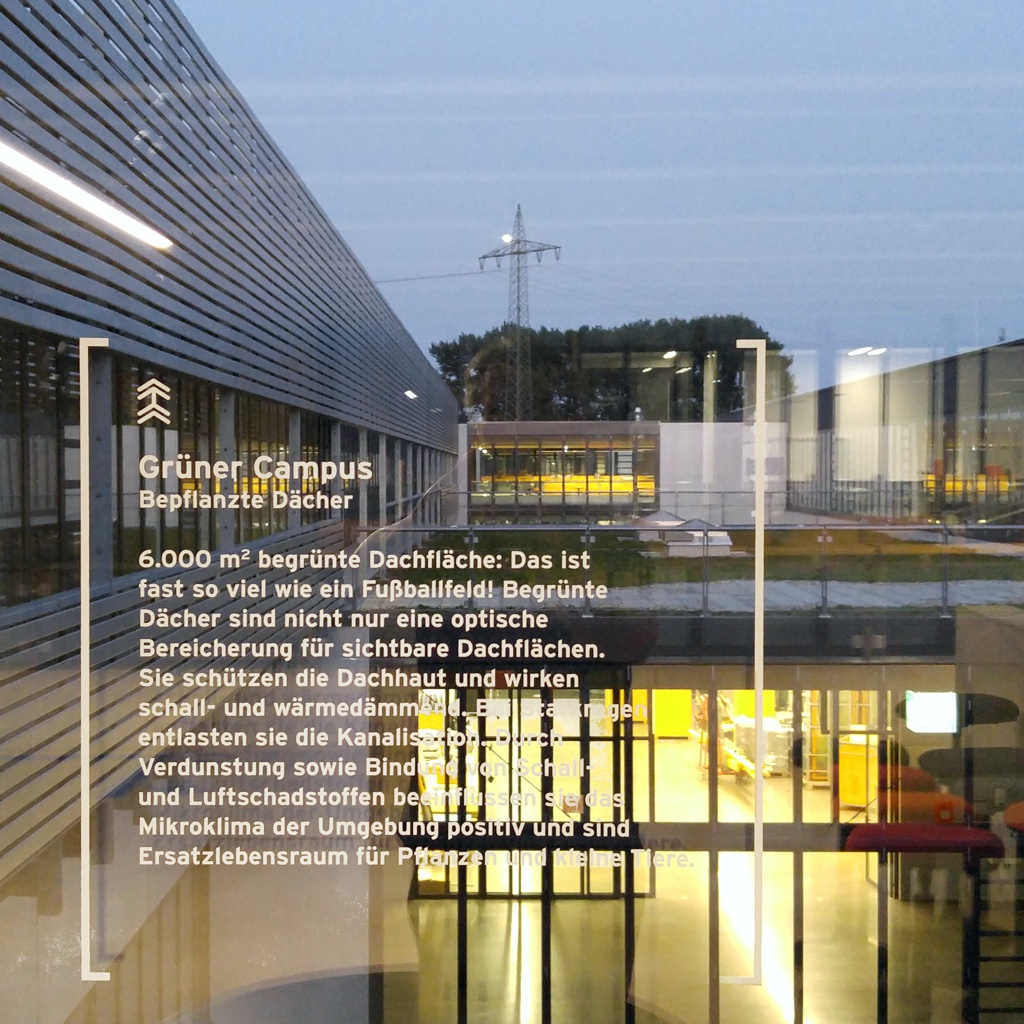 BILDENDE BAUTEN – integrated information system in Solarlux Campus in ...